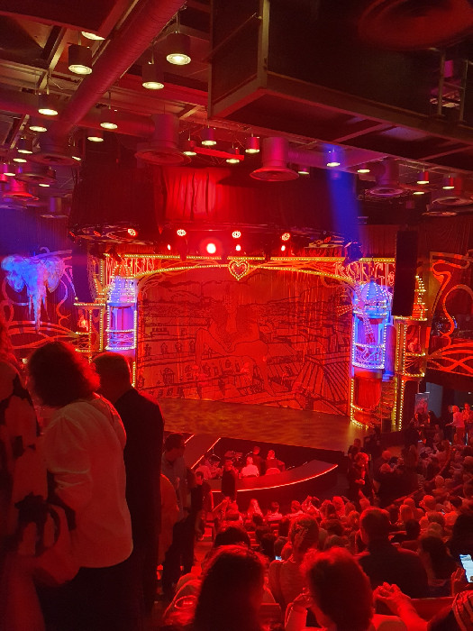 Moulin Rouge - Chateau Neuf - september 2023 :: Tom og Nina sin private ...